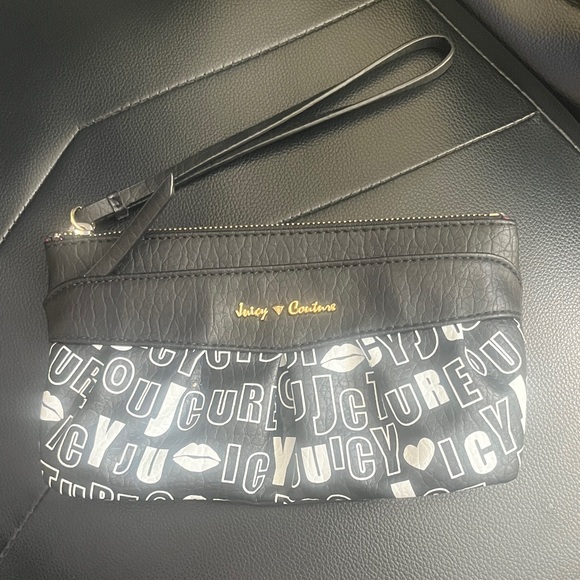 Juicy Couture | Bags | Juicy Couture Heritage Print Wristlet Like New ...